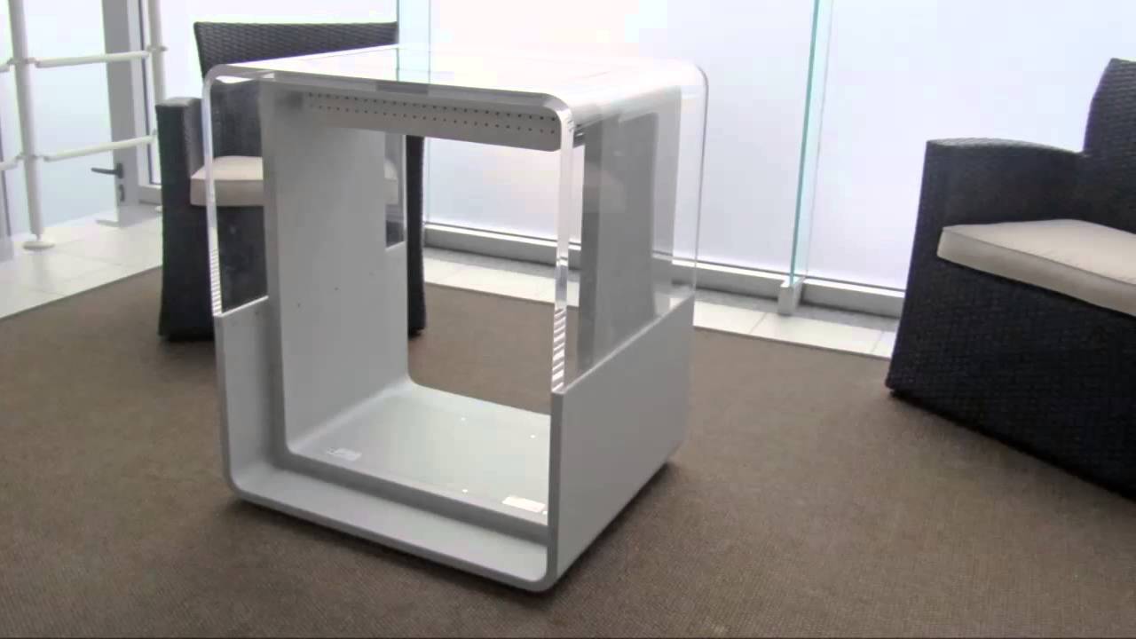 QUANTUM - Acrylic interactive table  by Partteam & Oemkiosks