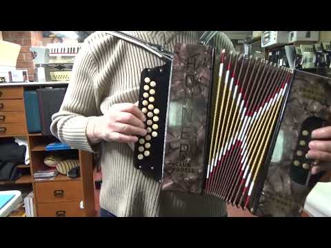 Hohner Club modell II 8 bass diatonic button accordion | Reverb Canada