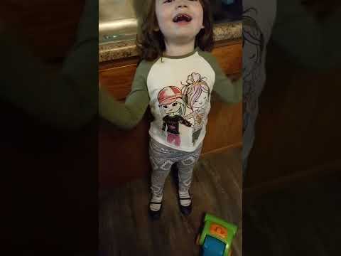 Her names kin-sa-lay (Kinsley) 🤣🤣
