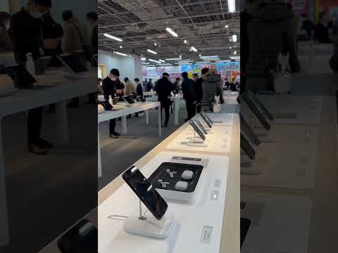 Japan Apple Store Yodobashi Tokyo #fypシ゚ #apple #iphone #travel