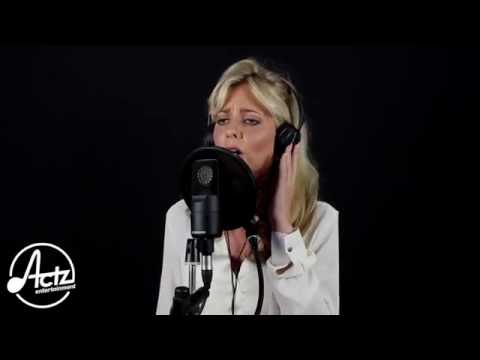 Meet Charlotte Awbery, the "Shallow" Subway Singer Who Went Viral