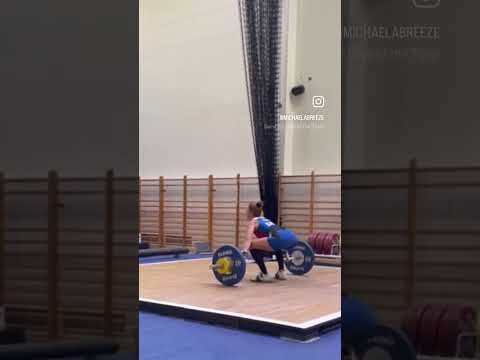 World and European record holder Lisa Tobias wins World Masters W40 49kg category #teambreeze
