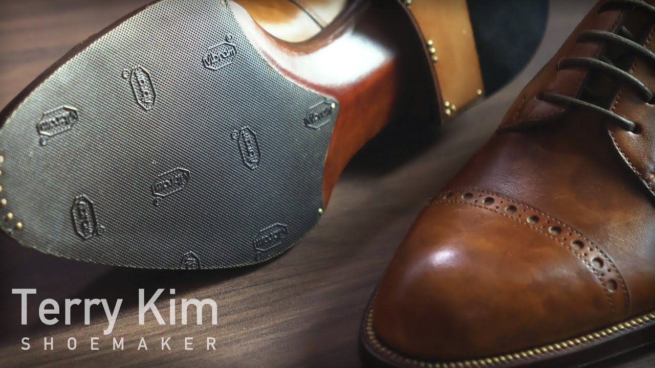 Making Bespoke Derby Shoes From Hand-Dyed Leather