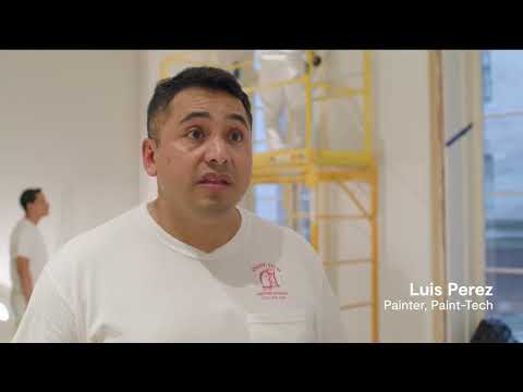 Pros Talk About Regal Select Interior Paint's Smooth Application | Benjamin Moore