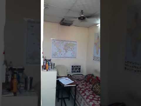 Pg for boys single room rent 8000 security 8000 in Mukherjee nagar batra call me 9717440798