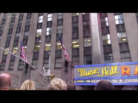 NEW YORK CITY BEFORE LOCKDOWN | RADIO CITY MUSIC HALL | BIG BUS TOUR | DAY TOUR (76)