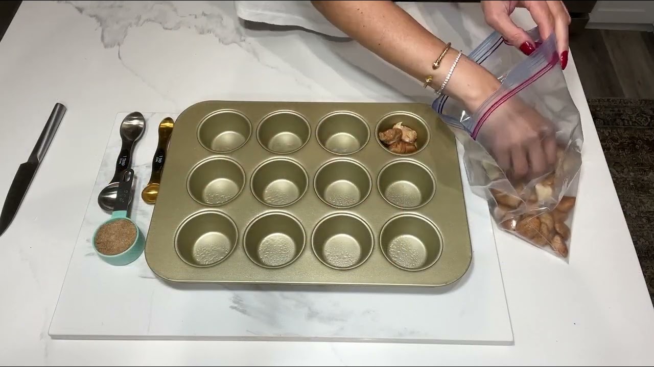 Monkey Bread Minis| Pillsbury