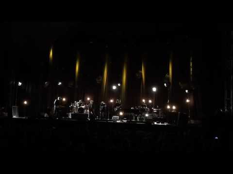 Bob Dylan plays "Free Bird" for a screaming fan | Boing Boing