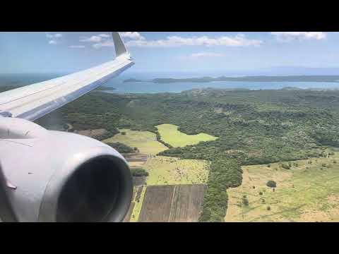 American Airlines Boeing 737-800 Landing in Guanacaste Airport Liberia, Costa Rica.
