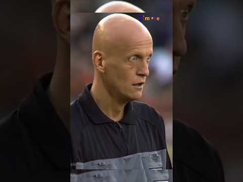 The best referee in football history 😯