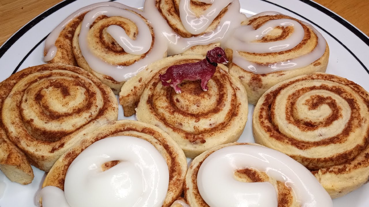 Unboxin Doxin - Great Value Cinnamon Rolls With Icing