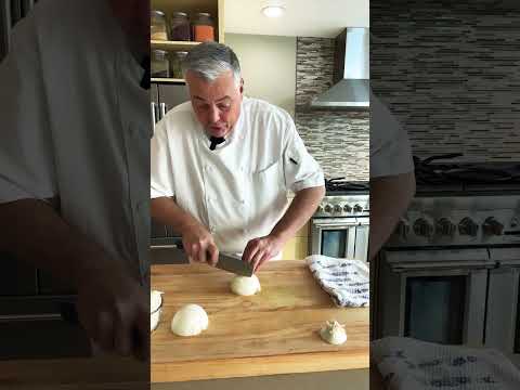 How to Easily Mince an Onion Master Chef Mike