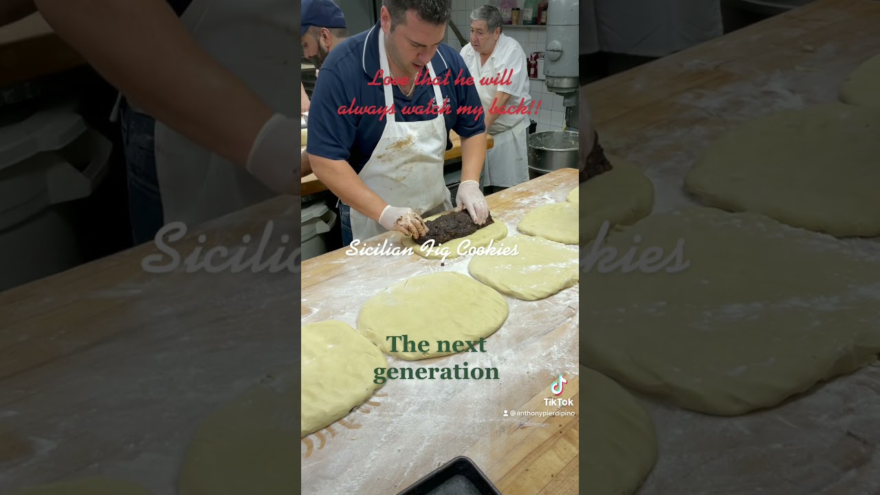 Making Sicilian Fig Cookies at Circo’s