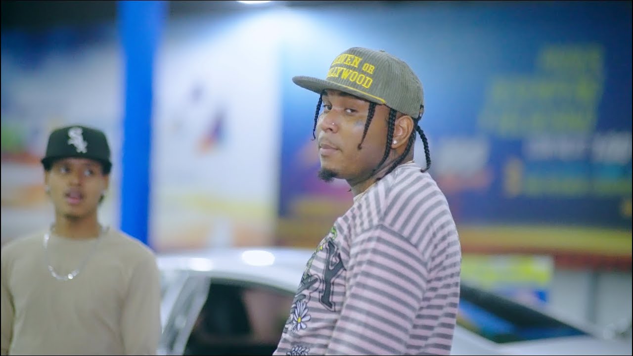 Lyrics & Translations of EL HUESO by Harryson | Popnable