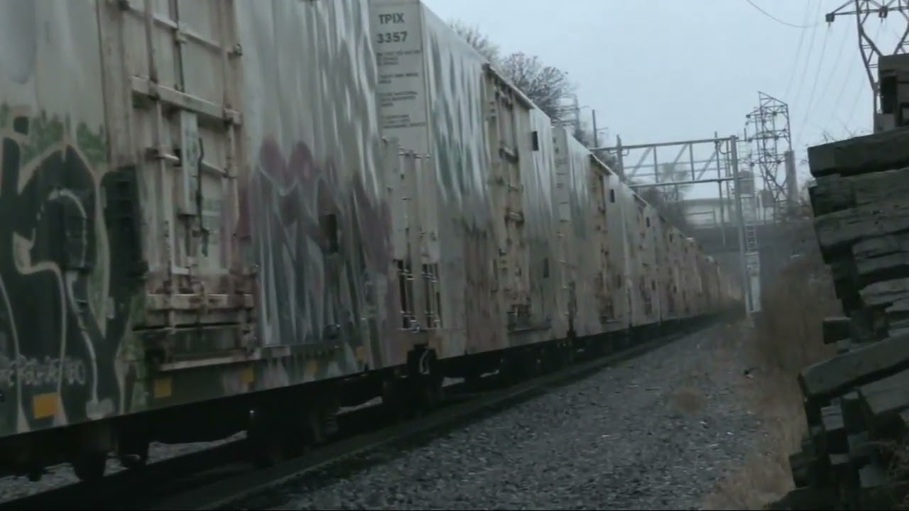 Man struck, killed by train in Philadelphia