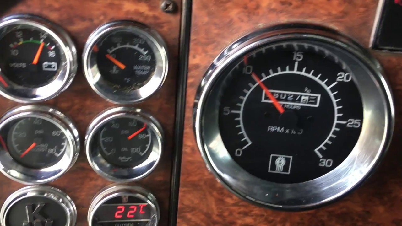 2005 Kenworth W900B Cold Engine Start