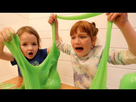MYSTERY SLiME CHALLENGE!! Adley & Niko find hidden clues from dad! NEW Roblox game with SpongeBob!