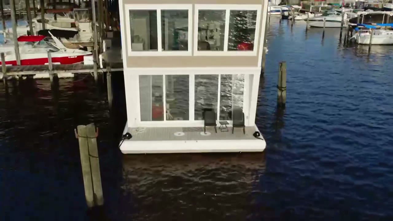 Floating Getaway - Home A Wave