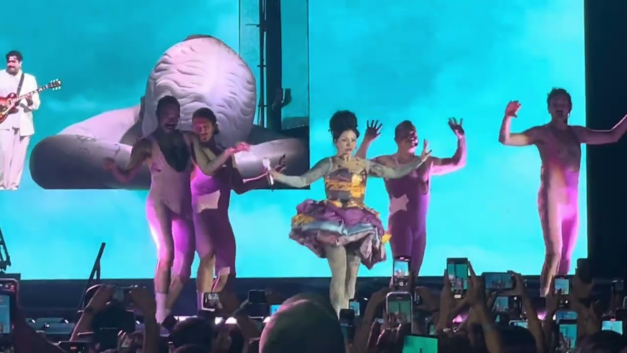 Mon Laferte en Costa Rica 23 Abril 2024 