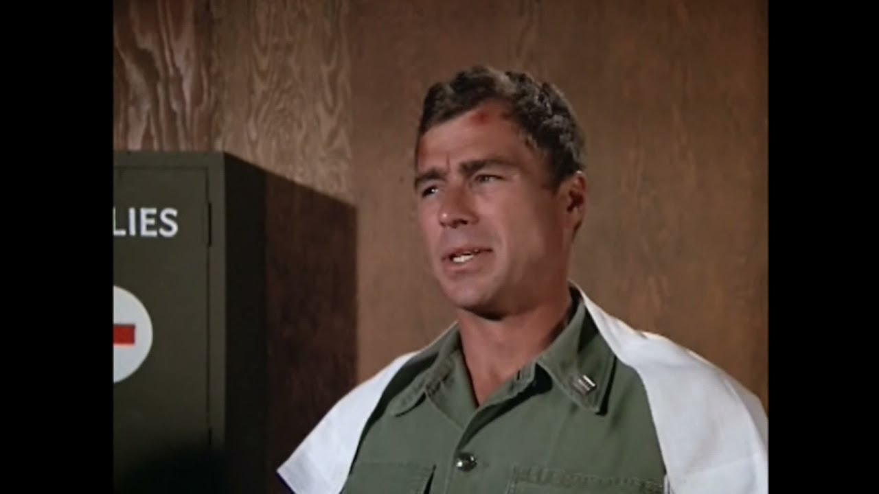 M*A*S*H 0323 White Gold - Flagg Never Had Either One