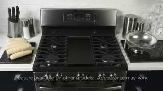 Buy GE 30" Free-Standing Gas Range | JGBS66REKSS