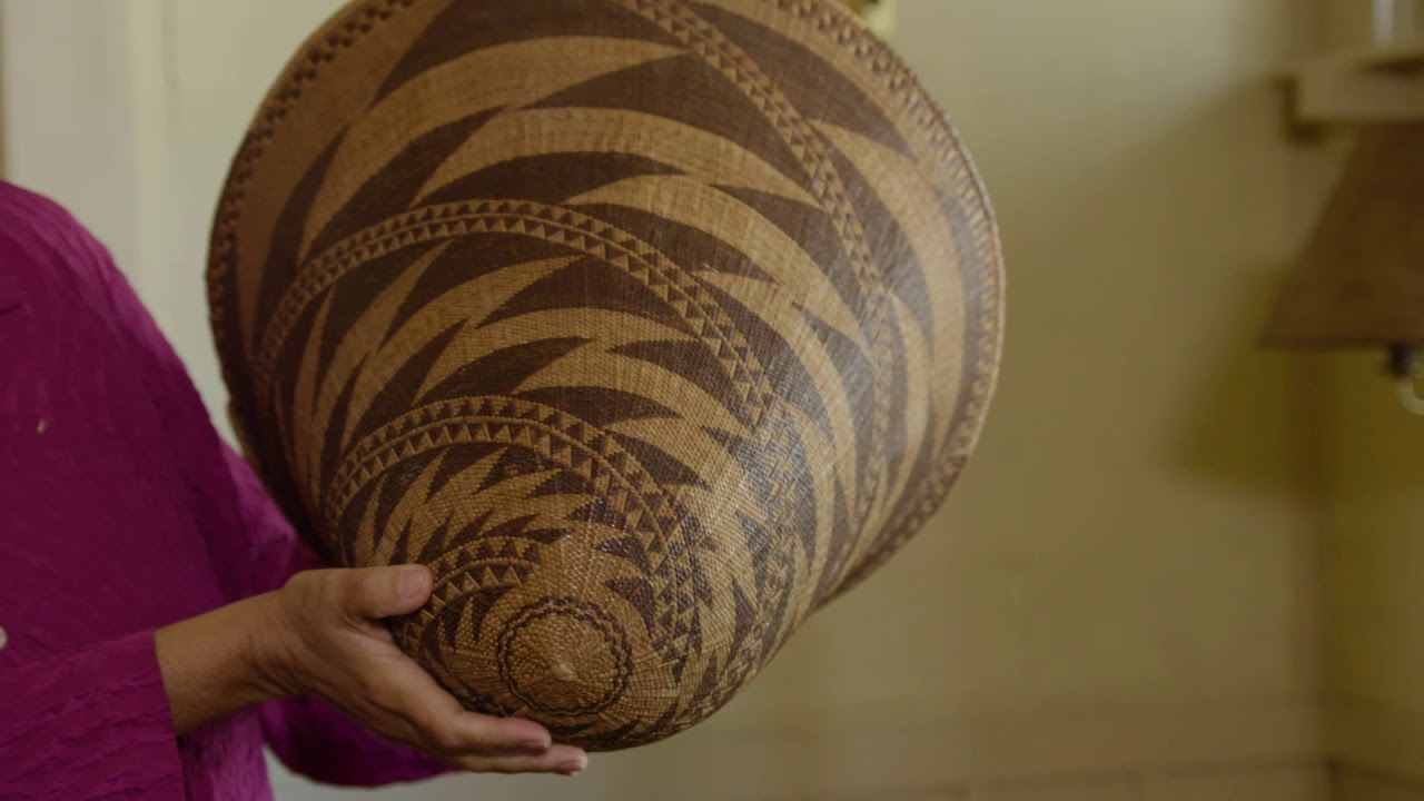 » Sherrie Smith-Ferri on Pomo twine baskets