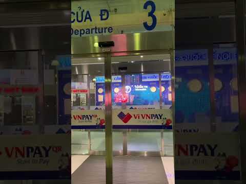 Sleeping at the airport in Hanoi (Part 1) #airport #hotel #Vietnam, #solotravel (March 2022)