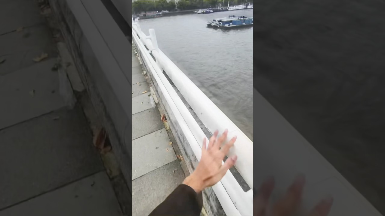 TRIGGER WARNING: POV of a PANIC ATTACK