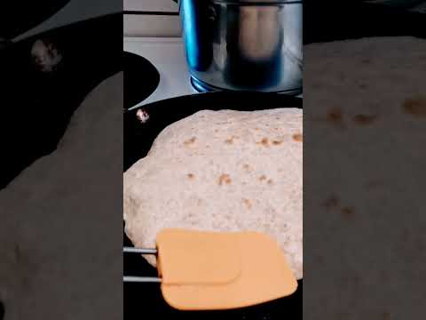Flat unleavened bread traditional to the Indian subcontinent.#shorts