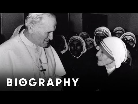 On This Day: October 19 - Evander Holyfield, Mother Teresa, John Lithgow | Biography