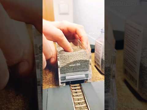 Gleise Schottern mit der Schotterhilfe! #modellbahn #modellbau #märklin #modellbahnanlage #diorama