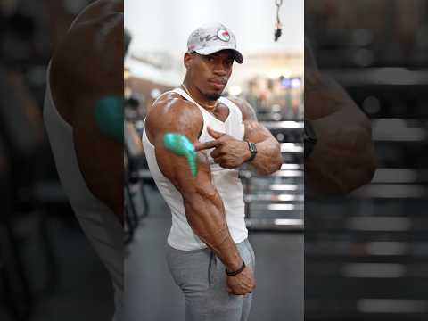 Do these 5 exercises to grow your triceps