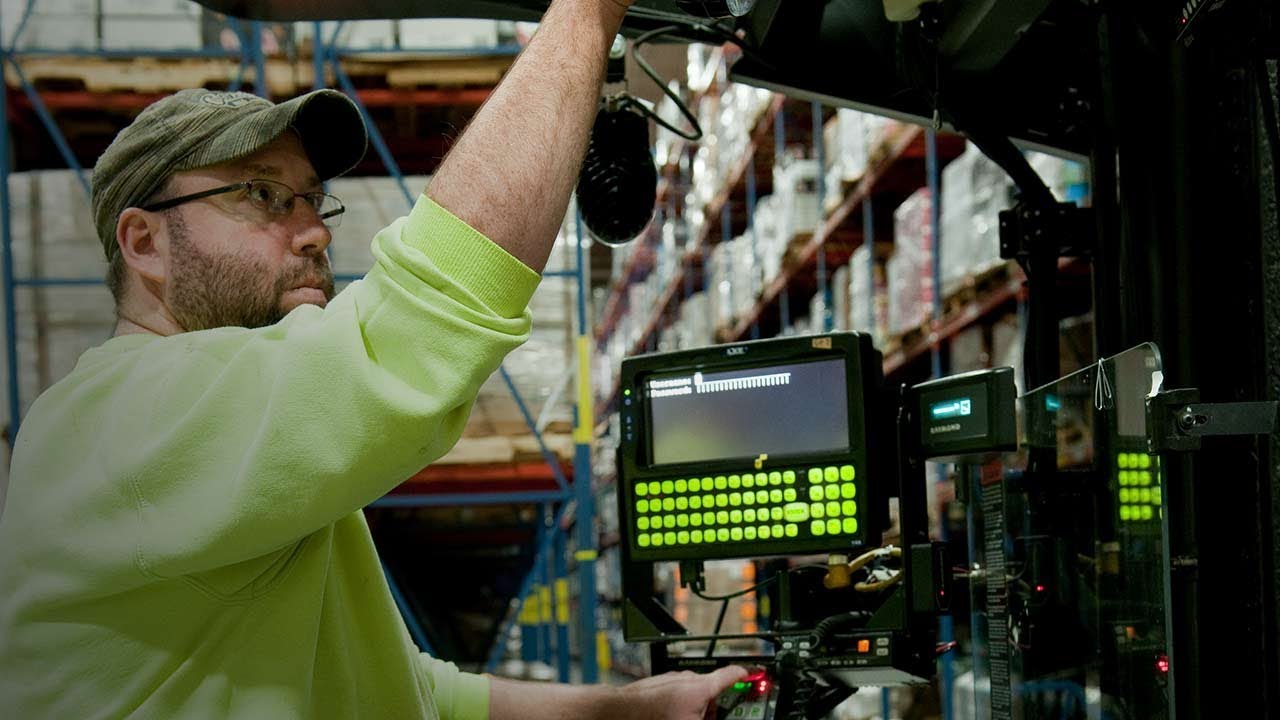 Lift Truck Fleet Optimization Becomes Critical Business Tool | Romark Logistics | Raymond Corp