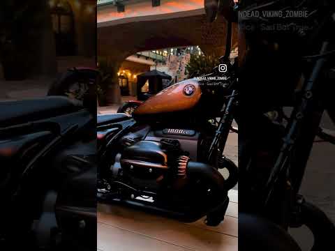 Custom BMW R18