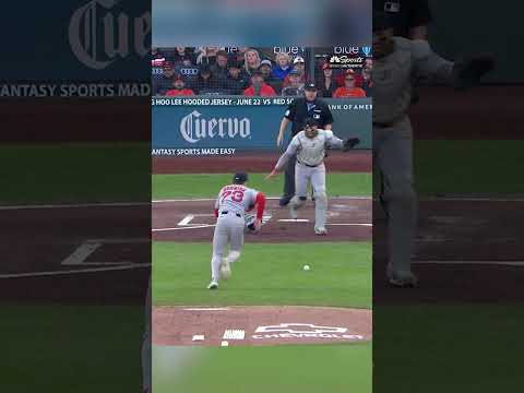 Yaz knocks in Schmitt to extend the lead 🙌 | NBC Sports Bay Area