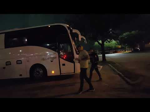 Daniel accidently meets famous Mexican band El Recodo but doesn't know what to say - ha ha funny