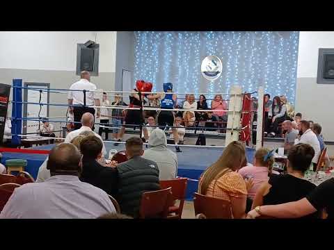 Local show #Porthcawl #boxing #amatuerboxing #suziwong