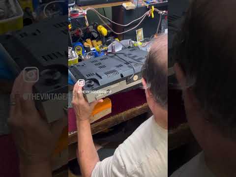 Turntable repair #repair #music #vibes #hifistereo #restoration #vinyl #vintagestereo