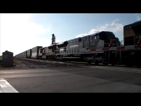 Steam Community :: Video :: RARE EMD 1503 On Union Pacific Intermodal Meredith Road Maple Park ...