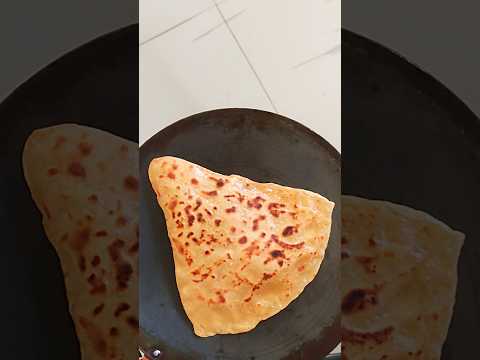How to make Triangle Shape Paratha🔥||Paratha recipe|@CookWithLipi🥰| #shorts#short#029 #youtubeshorts
