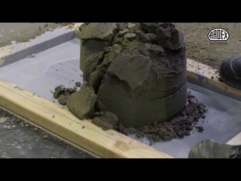 Mixing ARDEX A 48 rapid set screed mix