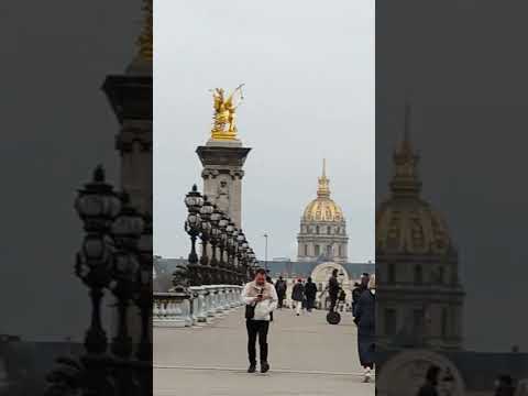 The magnificent Pont Alexandre III © French Moments paris