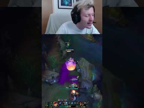WHAT IS SINGED DOING???????????????? #keshaeuw #leagueoflegends #shorts