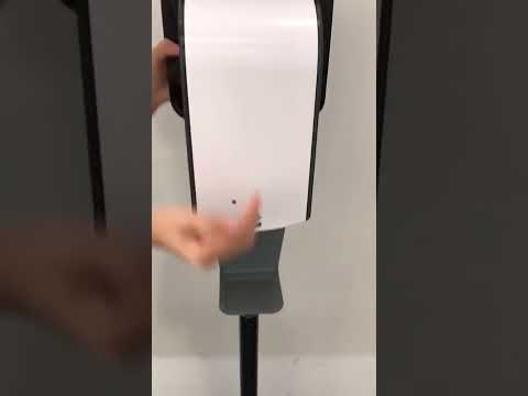 Automatic foam dispenser with disposable bottle