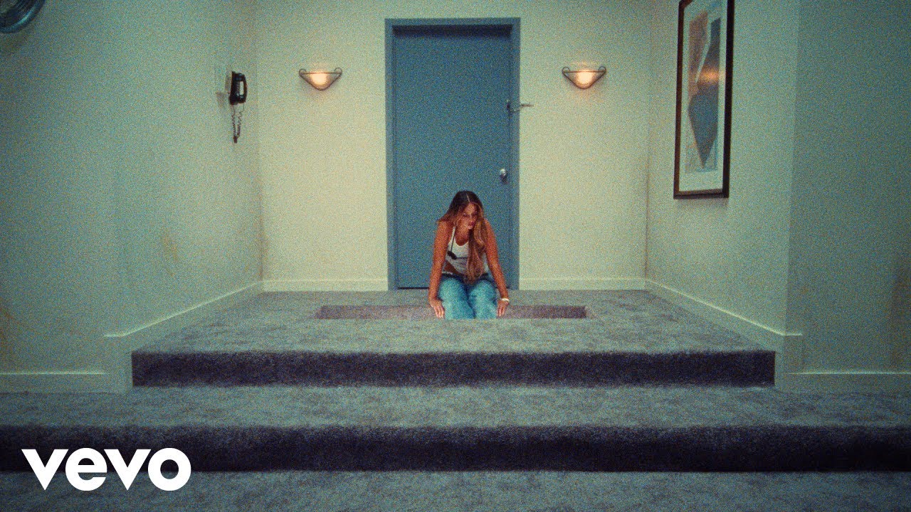 Lirik Lagu JUDUL1 - ARTIS1 dan Terjemahan