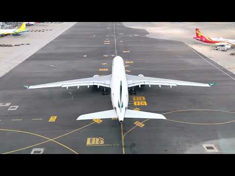 Sky Bridge of Hong Kong International Airport with Stunning View