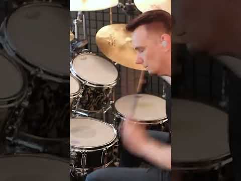 Gavin Harrison performs "Threatening War" by The Pineapple Thief π₯