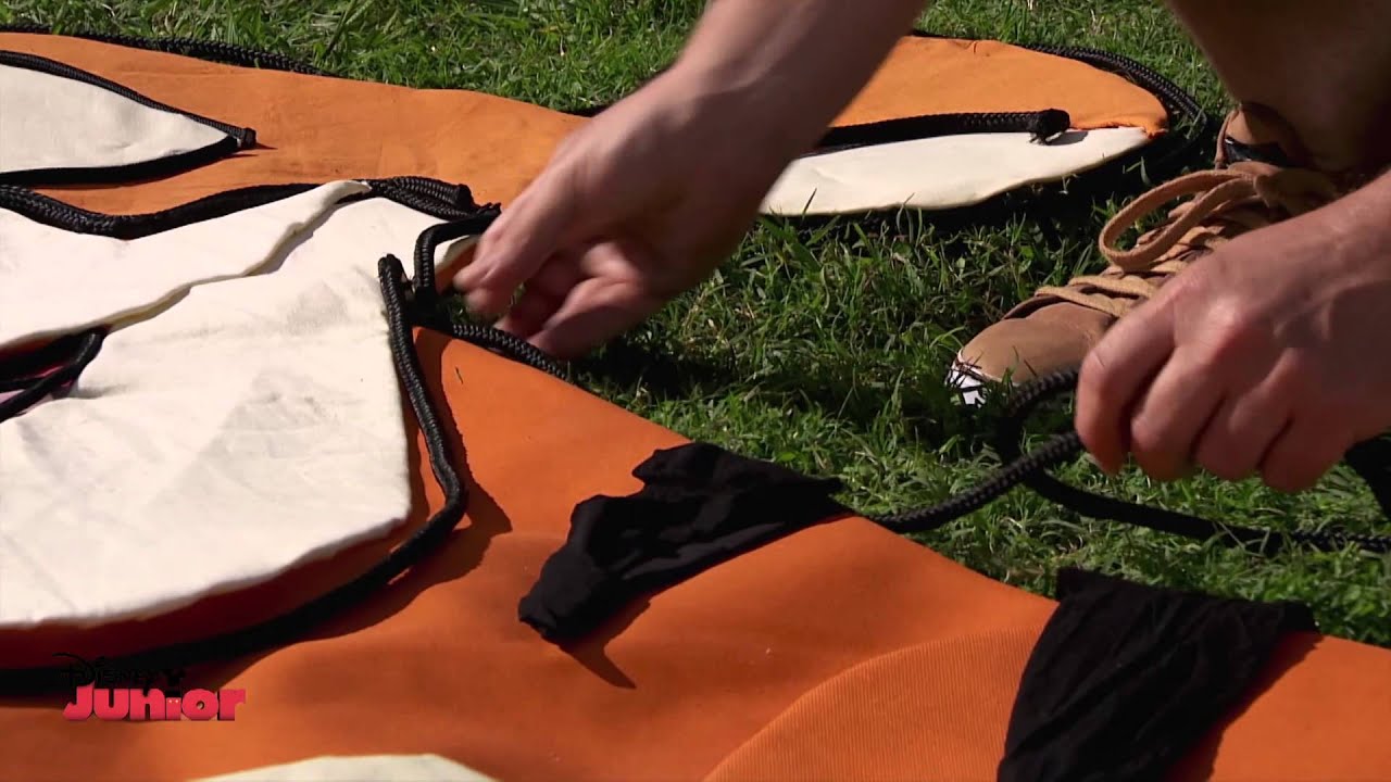 Art Attack - Giant Tigger Make! - @disneykids