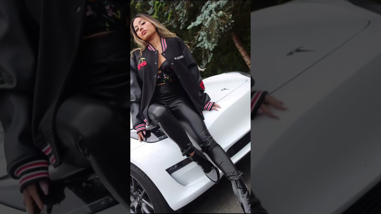 Hot🔥📸How to pose with cars#photoshootideas #photoshoot #porsche #posingtips #posingideas #shorts