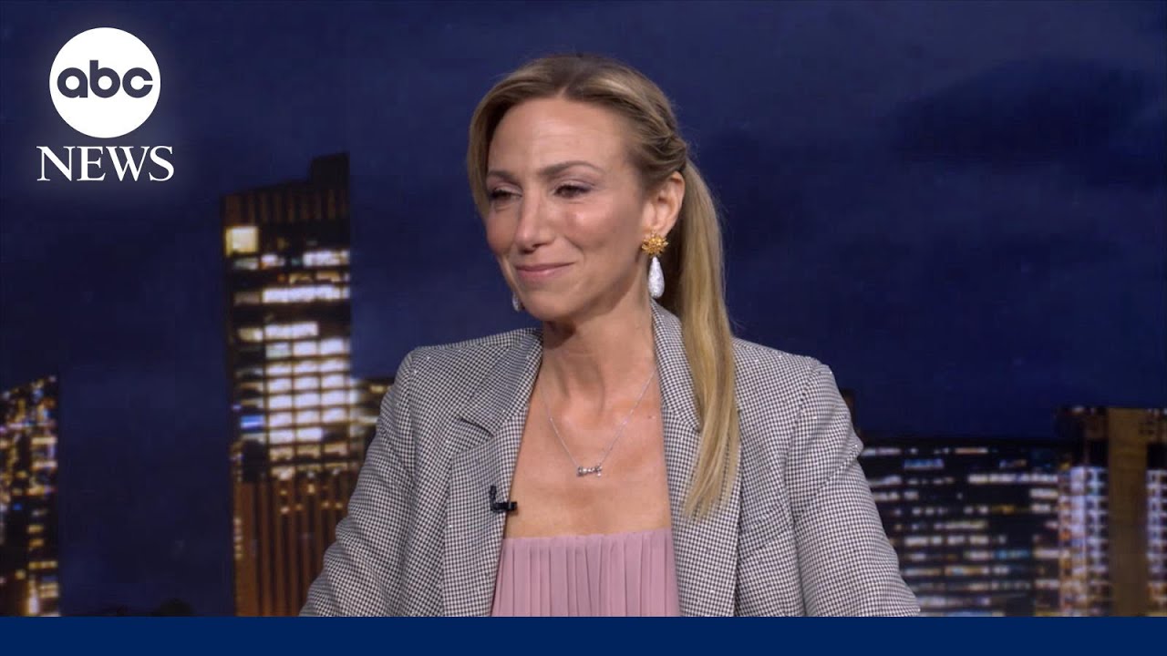 Singer-songwriter Debbie Gibson opens up in new memoir
